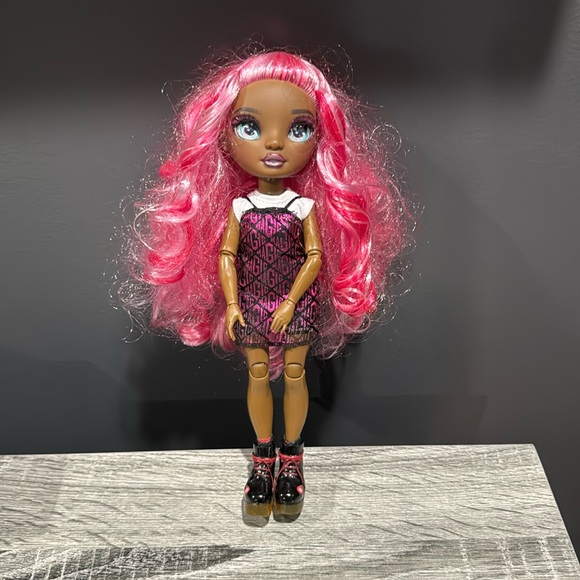 MGA | Toys | Rainbow High Daria Roselyn Collectible Fashion Doll | Poshmark